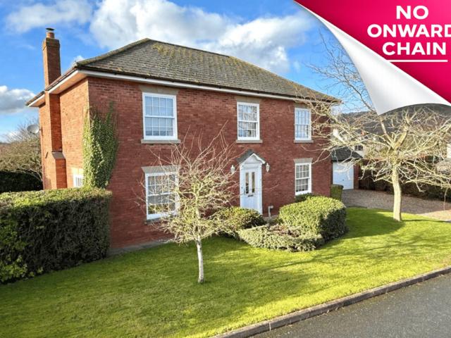 4 bedroom detached house for sale
