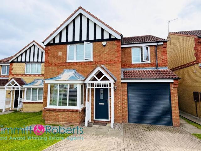 4 bedroom detached house for sale