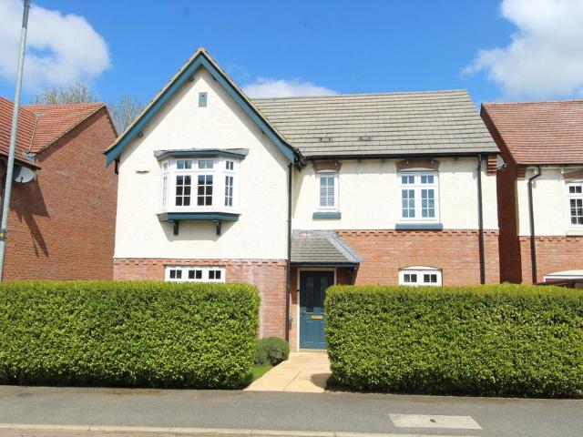 4 bedroom detached house for sale