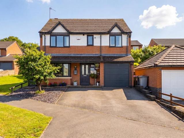 4 bedroom detached house for sale