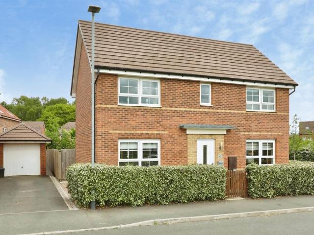 4 bedroom detached house for sale