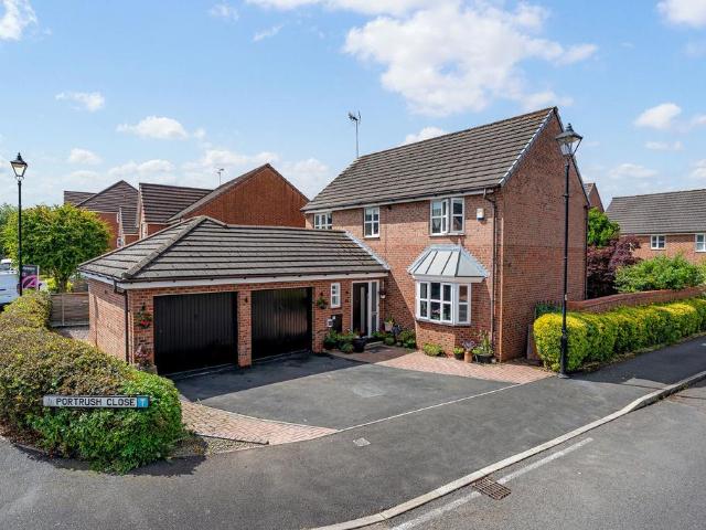 4 bedroom detached house for sale