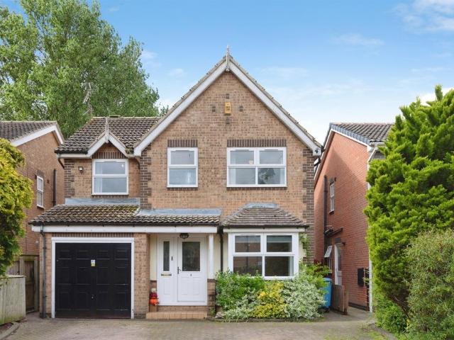 4 bedroom detached house for sale