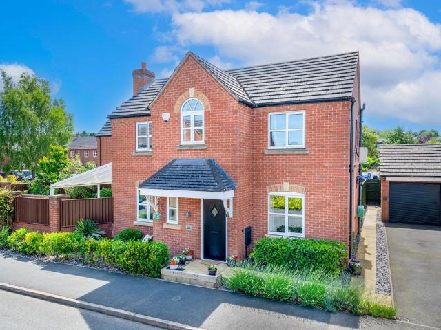 4 bedroom detached house for sale