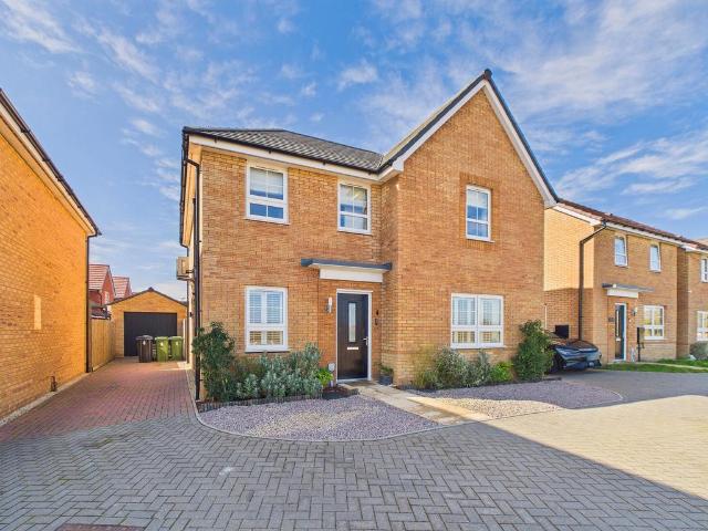 4 bedroom detached house for sale