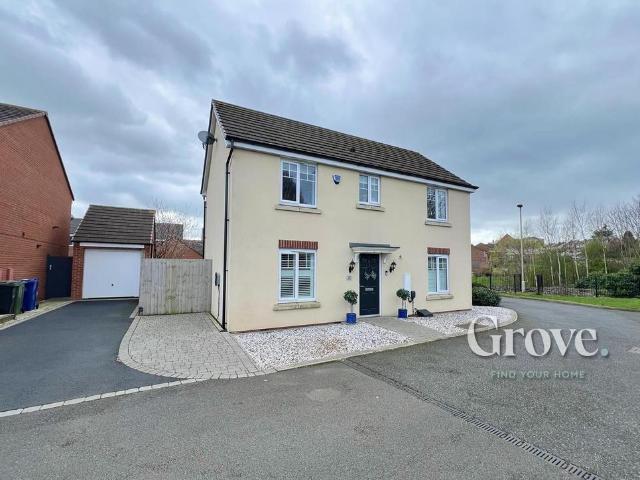 4 bedroom detached house for sale