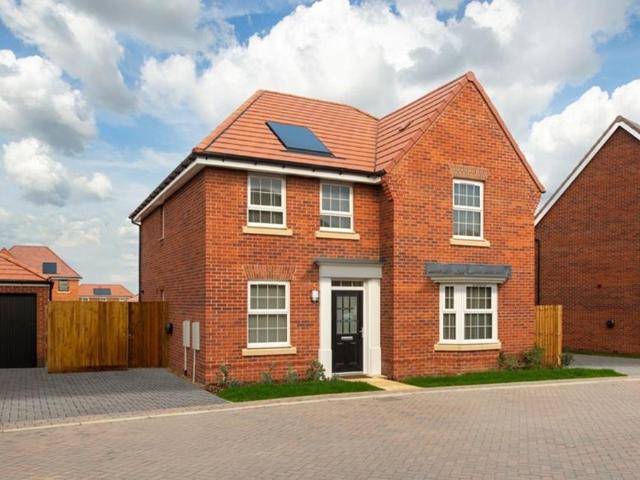 4 bedroom detached house for sale