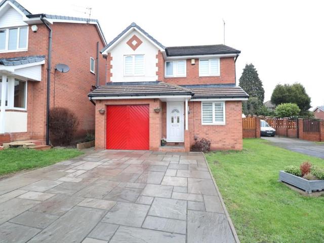 4 bedroom detached house for sale