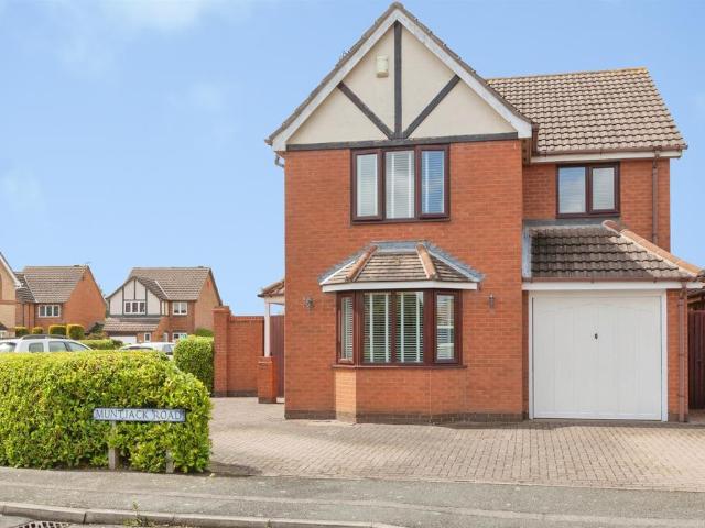 4 bedroom detached house for sale