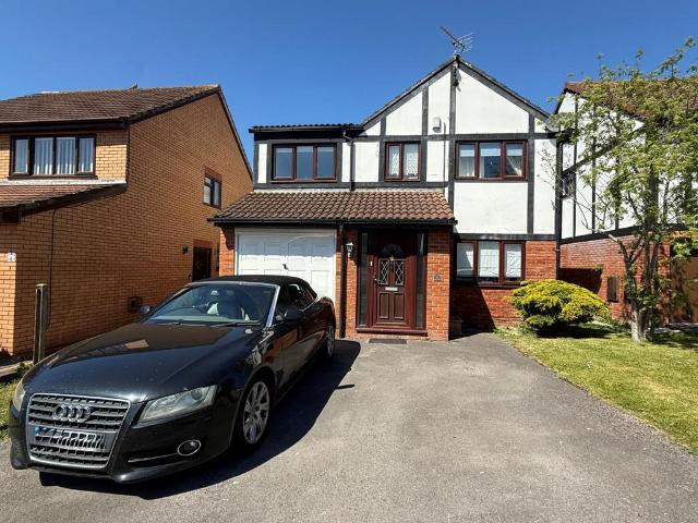 4 bedroom detached house for sale