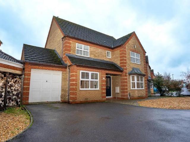 4 bedroom detached house for sale