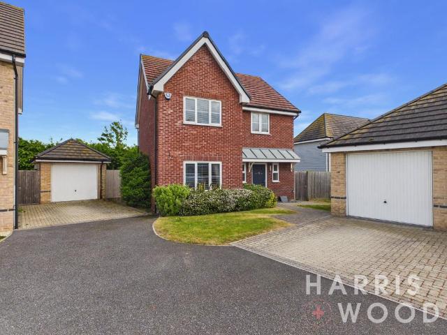 4 bedroom detached house for sale