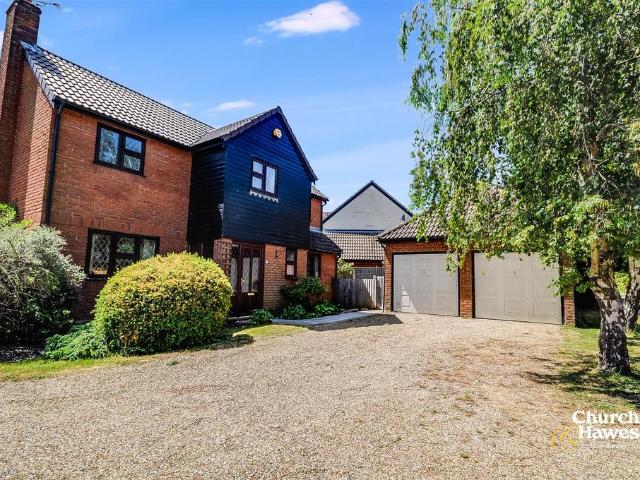 4 bedroom detached house for sale