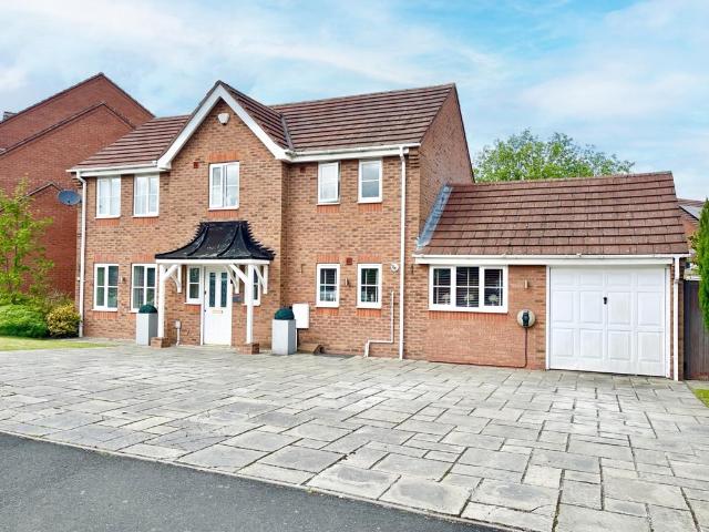 4 bedroom detached house for sale