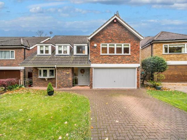 4 bedroom detached house for sale