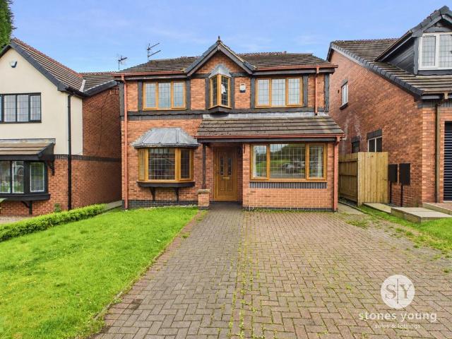 4 bedroom detached house for sale