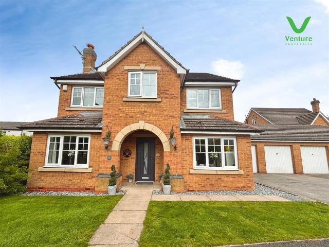 4 bedroom detached house for sale