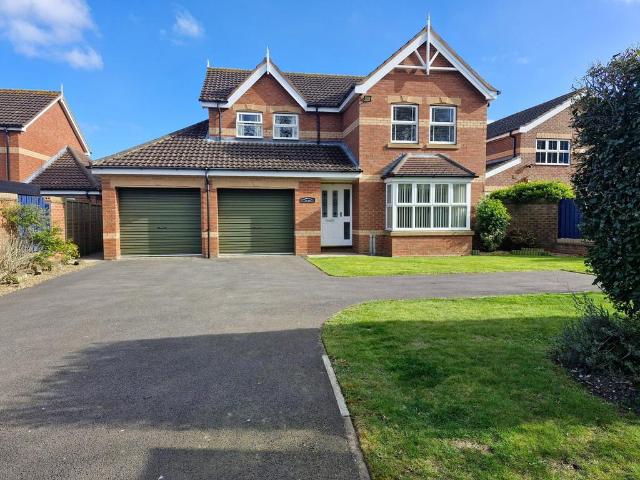4 bedroom detached house for sale