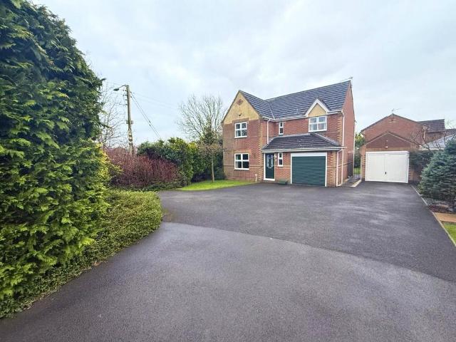 4 bedroom detached house for sale
