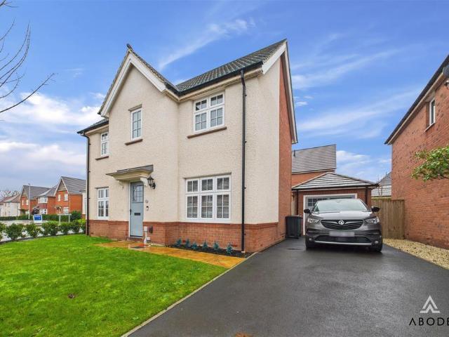 4 bedroom detached house for sale