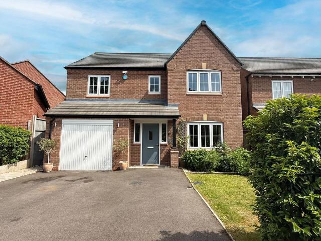 4 bedroom detached house for sale