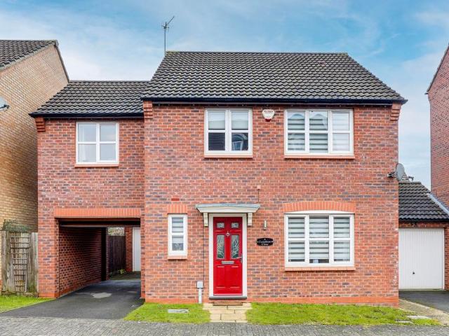 4 bedroom detached house for sale