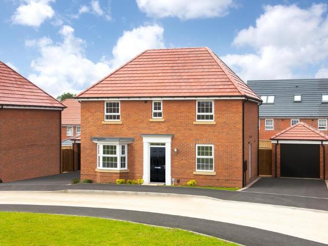 4 bedroom detached house for sale
