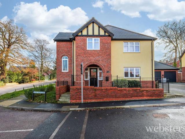 4 bedroom detached house for sale