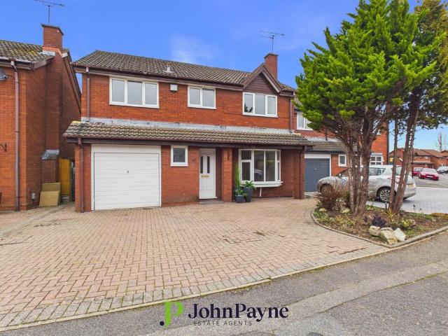 4 bedroom detached house for sale