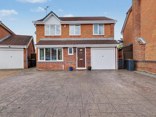 4 bedroom detached house for sale