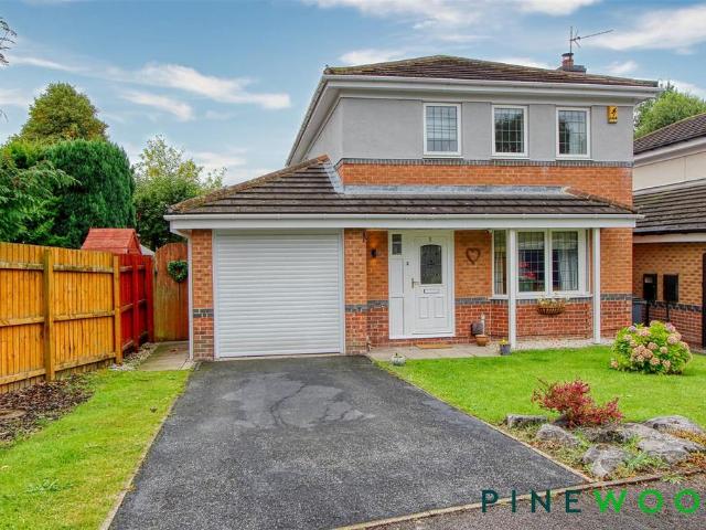 4 bedroom detached house for sale