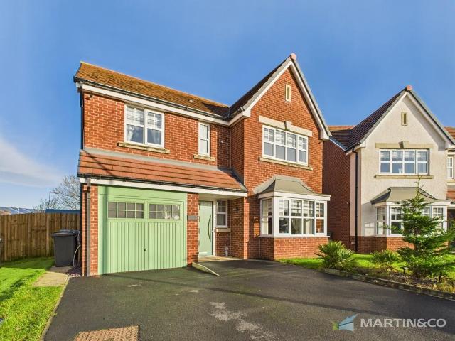 4 bedroom detached house for sale