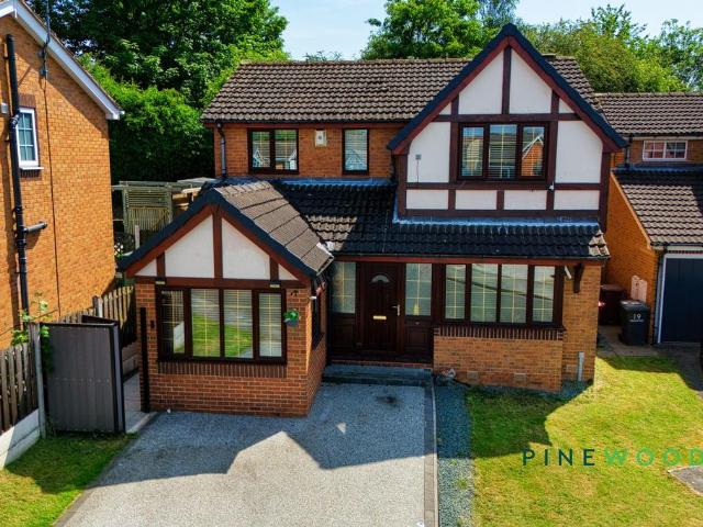 4 bedroom detached house for sale