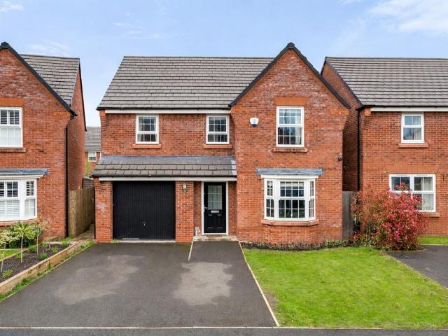 4 bedroom detached house for sale