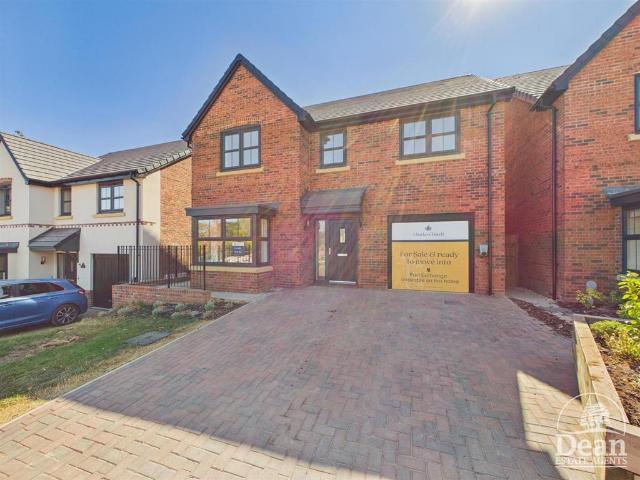4 bedroom detached house for sale