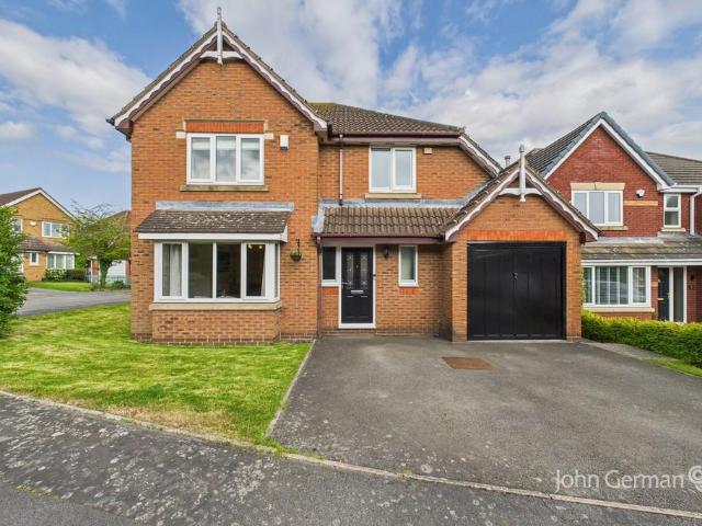 4 bedroom detached house for sale