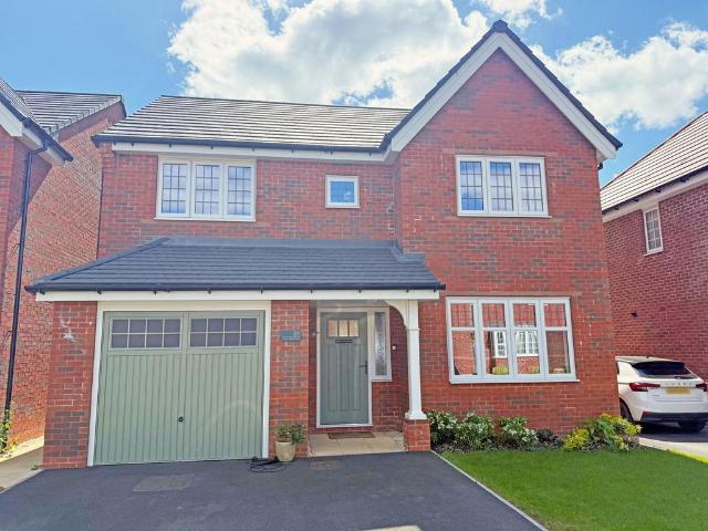 4 bedroom detached house for sale