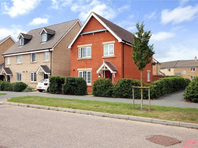 4 bedroom detached house for sale