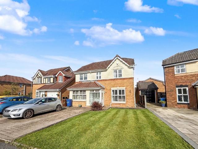 4 bedroom detached house for sale