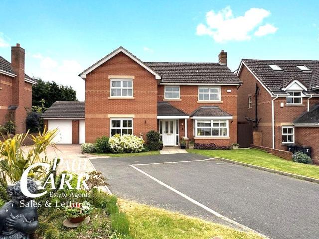 4 bedroom detached house for sale