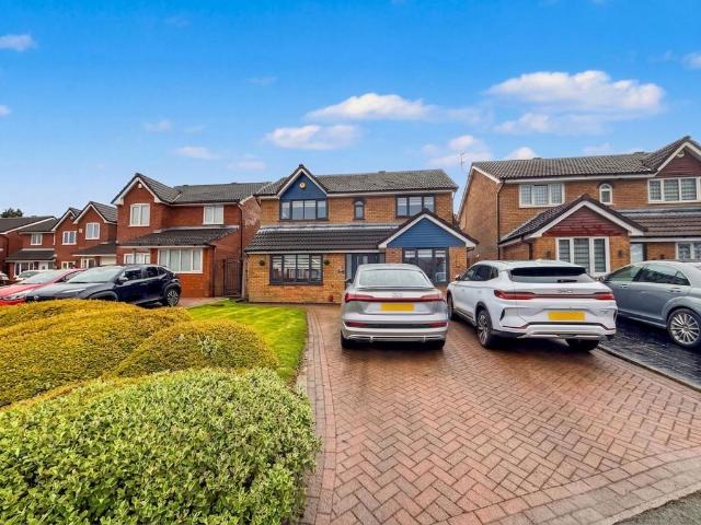 4 bedroom detached house for sale