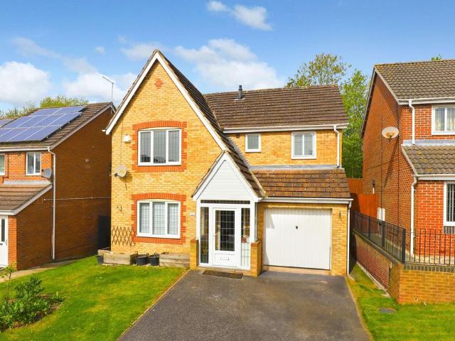 4 bedroom detached house for sale