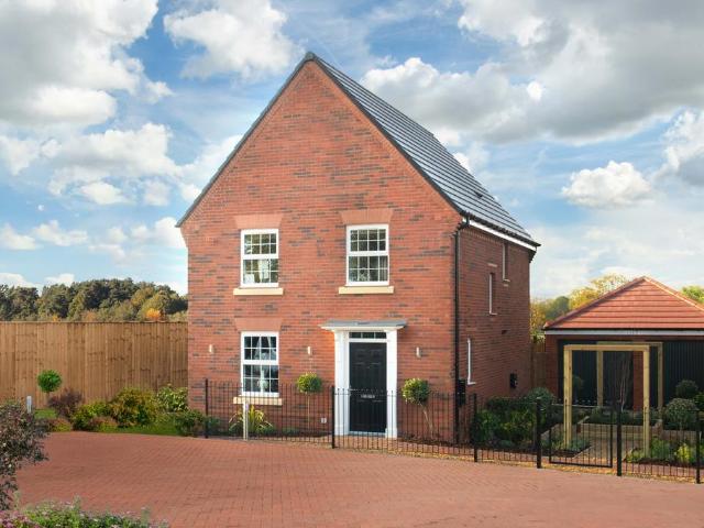 4 bedroom detached house for sale