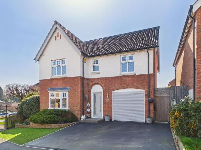 4 bedroom detached house for sale