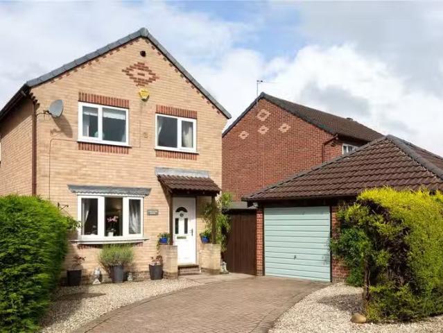 4 bedroom Detached House for sale, Firbank Close, Strensall, Y.