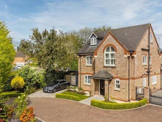 4 Bedroom Detached House For Sale In 157 Main Road
