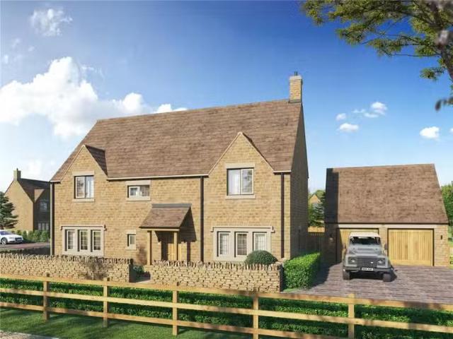 4 bedroom detached house for sale in 40 Ellenbrook, Stow Road.