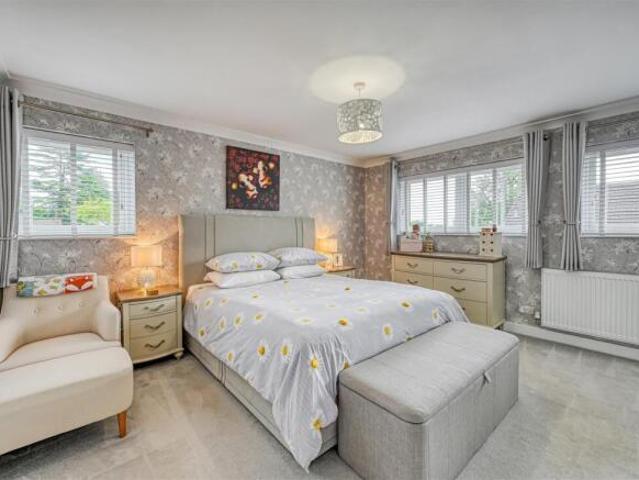 4 bedroom detached house for sale in 5 Maythorn Gardens, Tettenhall, Wolverhampton, WV9 8NP, WV6