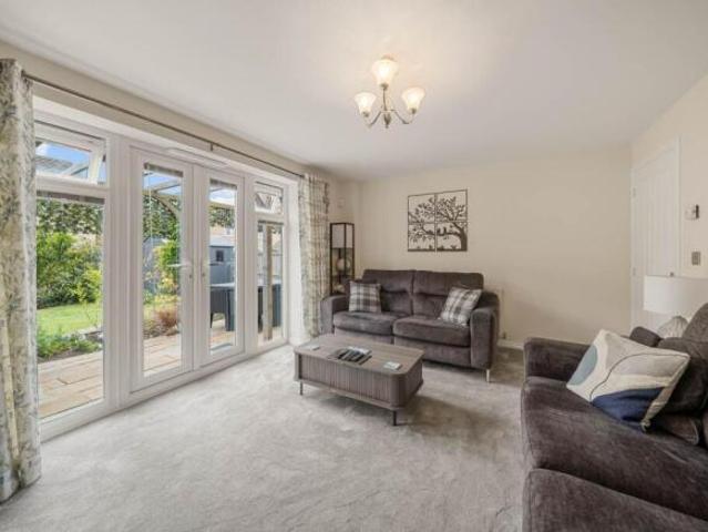 4 bedroom detached house for sale in 6 Cutter Close, Lindley, Huddersfield HD3
