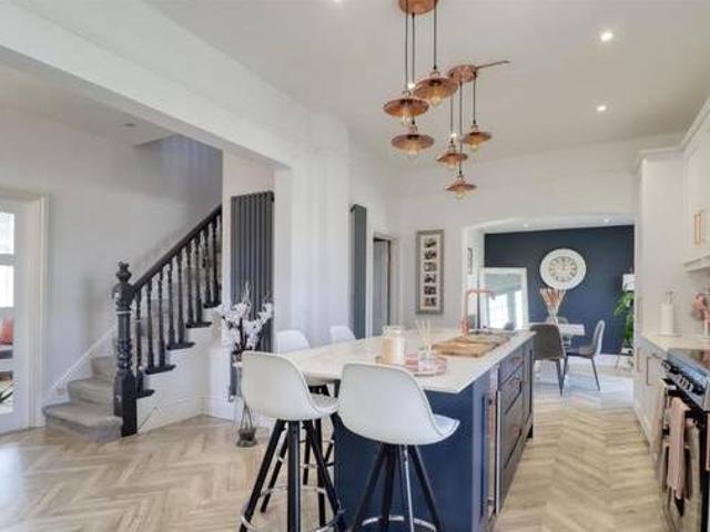 4 bedroom detached house for sale in Cottage Grove Clacton on Sea CO16